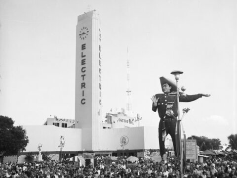 Big Tex: The Giant Cowboy of the Texas State Fair - On The Road with Susan