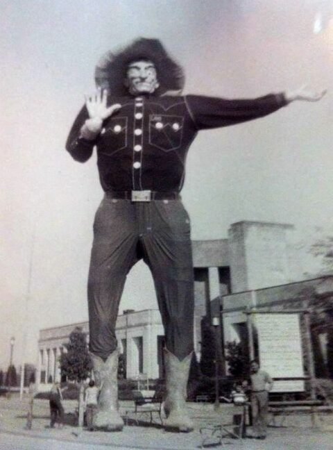 Big Tex: The Giant Cowboy of the Texas State Fair - On The Road with Susan